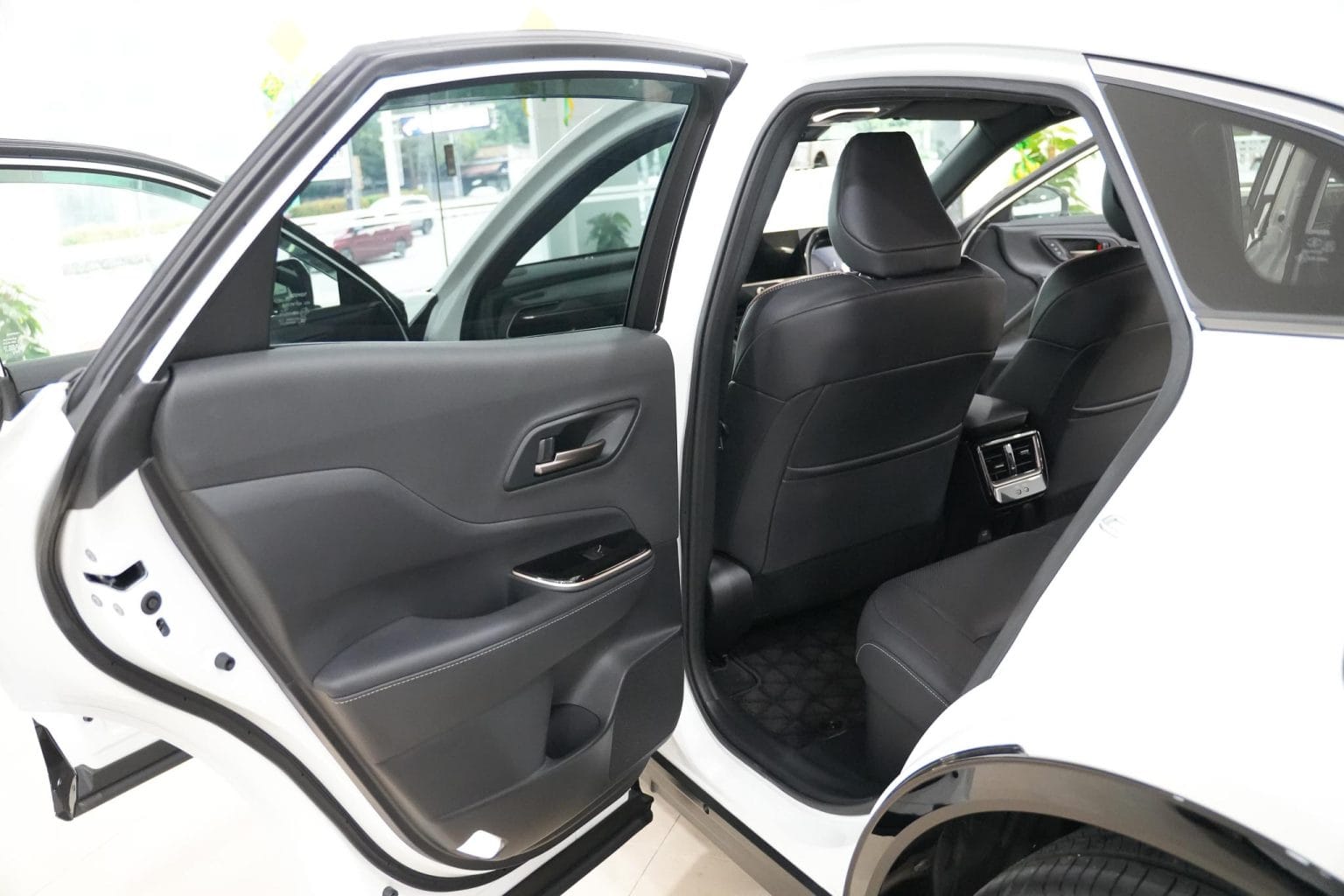 2024 Toyota Crown Sports Z HV (6010) - MAFA Holdings