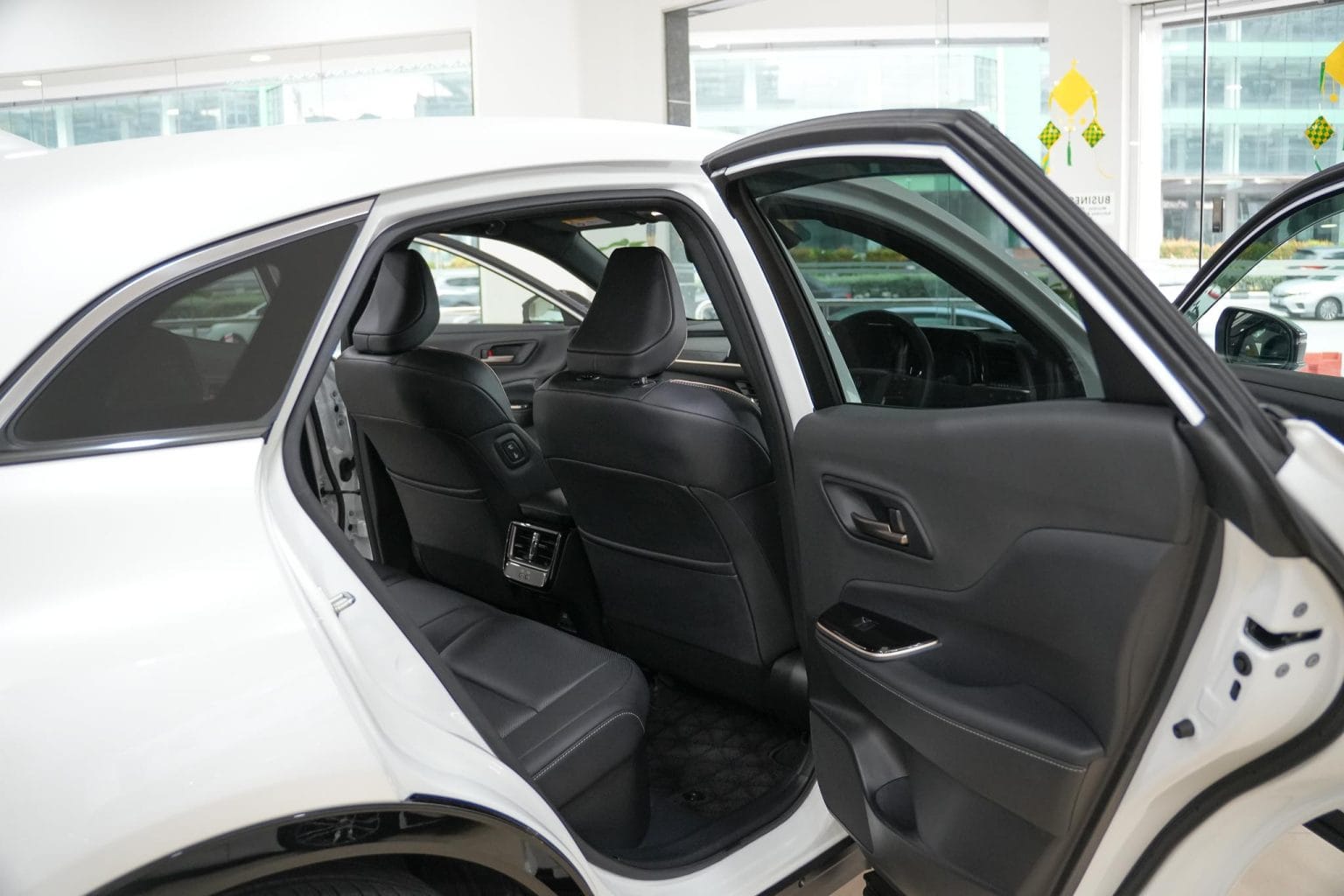 2024 Toyota Crown Sports Z HV (6010) - MAFA Holdings