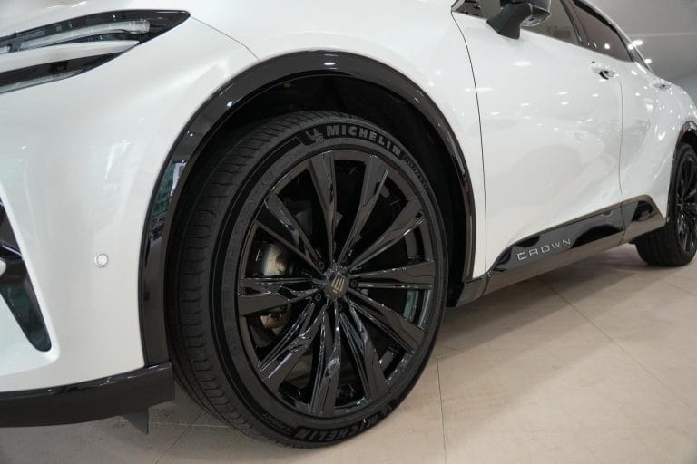 2024 Toyota Crown Sports Z HV (6010) - MAFA Holdings